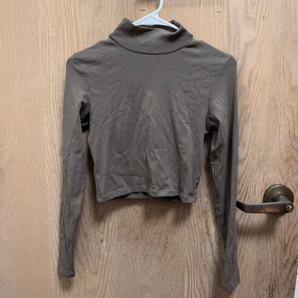 Zara | Tops | Zara Long Sleeve Lock Neck Cropped Top | Poshmark